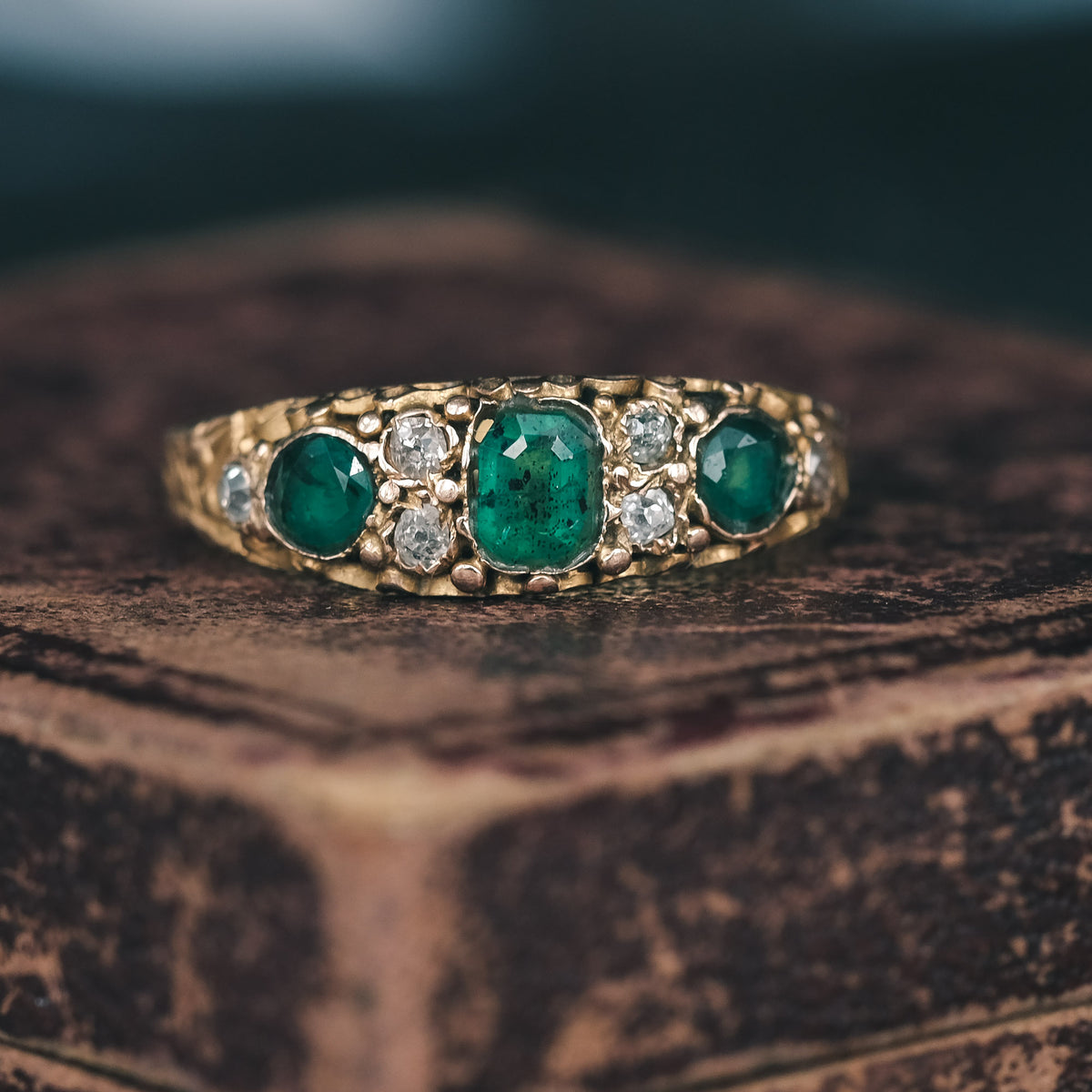Mid Victorian Emerald Scroll Ring – Lost Owl Jewelry
